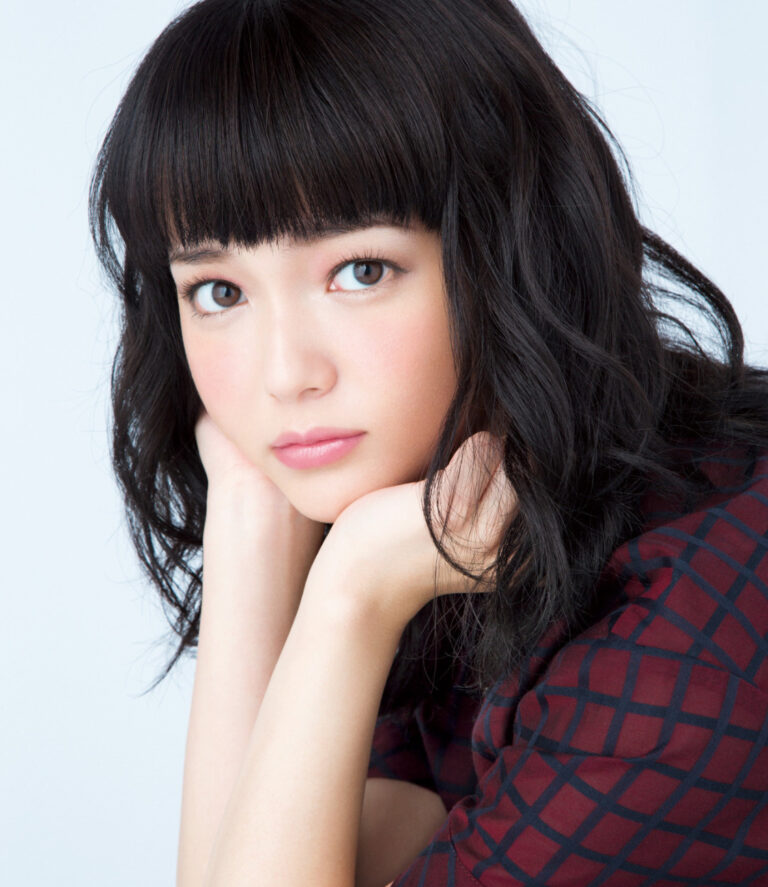 Top 15 Hot Japanese Women: Sexiest Japanese Models Profiles