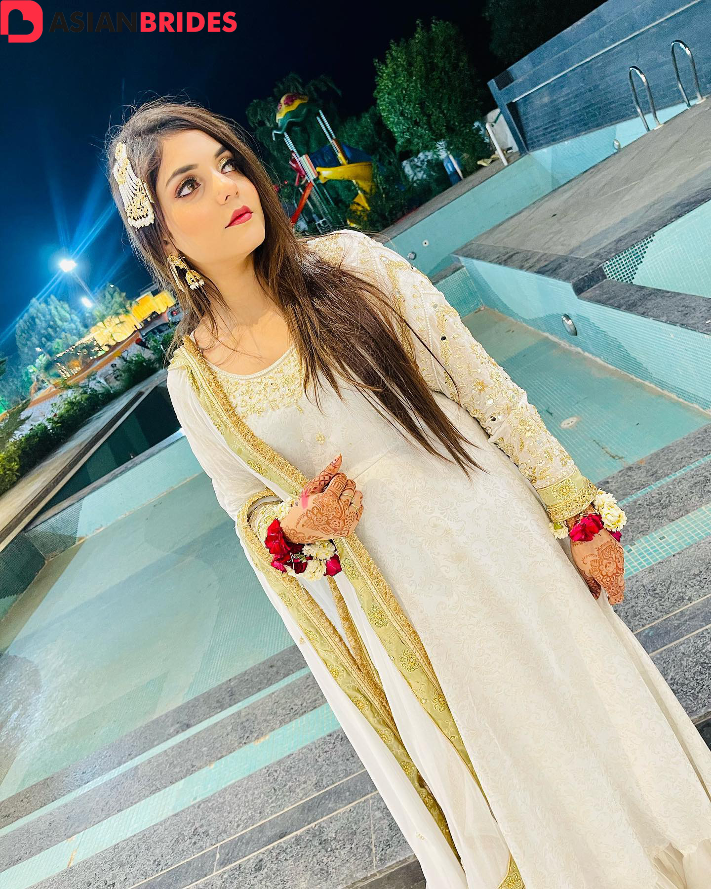 Pakistani Women: Read and Fall For Pakistani Singles Forever