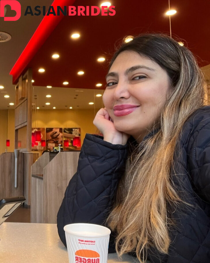 Iranian Women Dating: What to Know Before Dating Them?